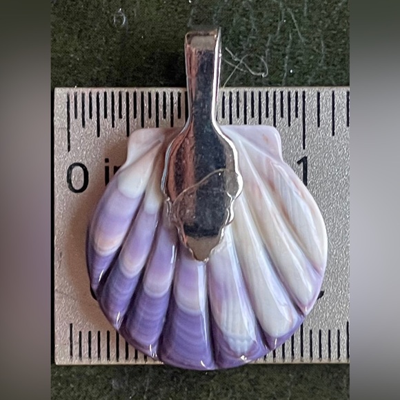 Wampum World | Jewelry | P3392 Medium Scallop Pendant Wampum Quahog ...